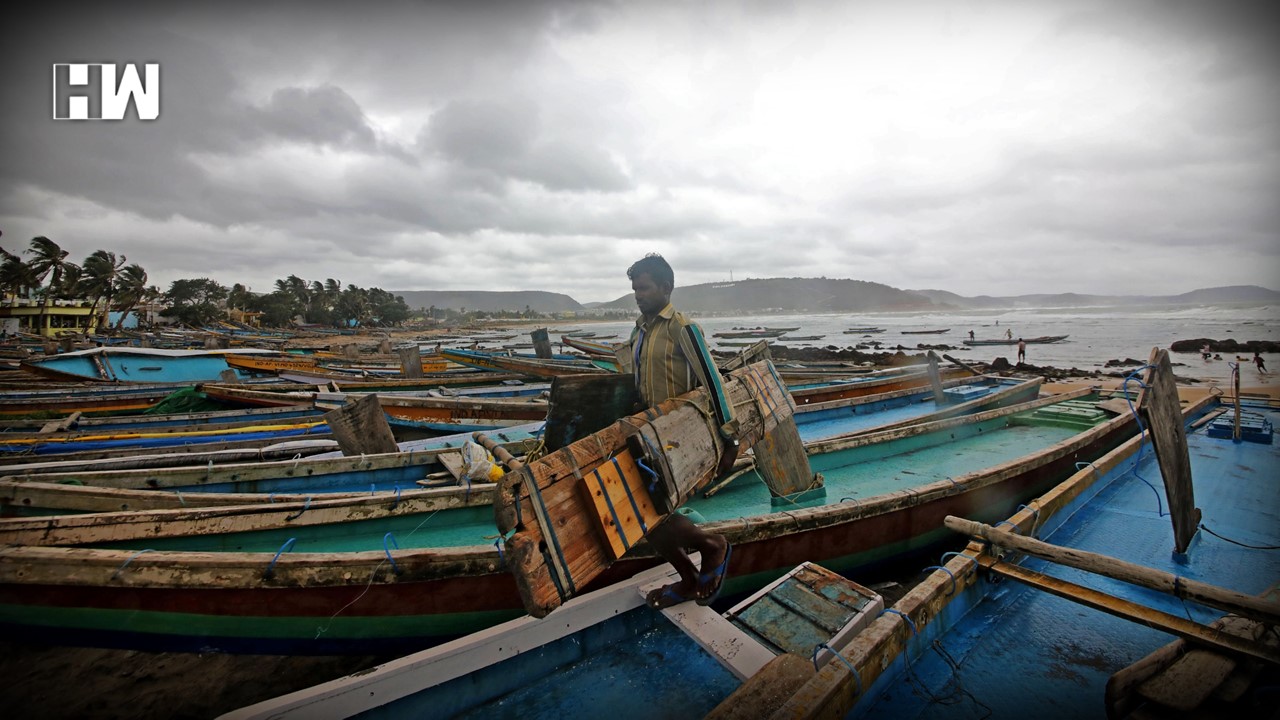Cyclone Mandous, Leaves Behind Inundated Marina Beach In Chennai - HW ...