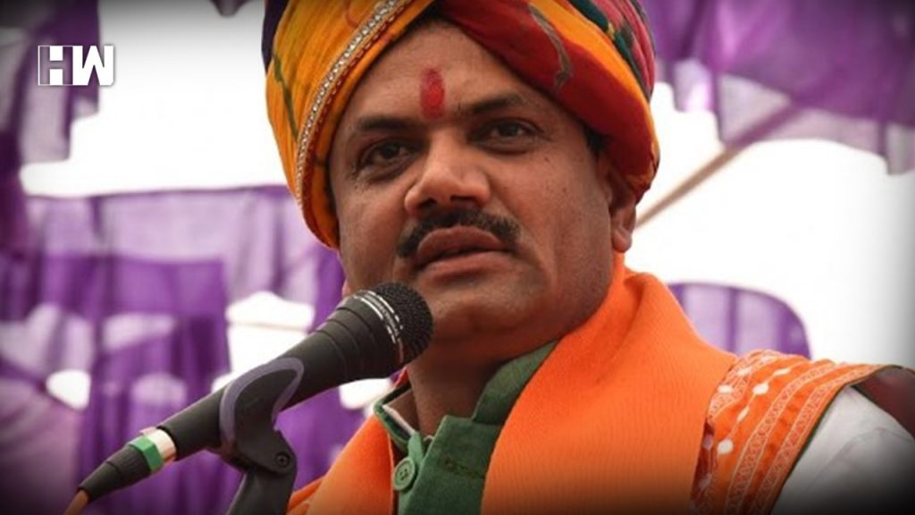 Gujarat: Minister Jitu Vaghani Announces 10 pc VAT Cut On CNG, PNG - HW ...