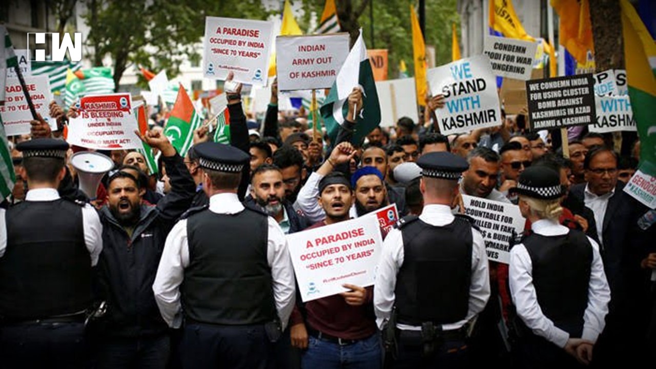 Watch: Thousands of Pakistanis protest outside Indian High Commission ...