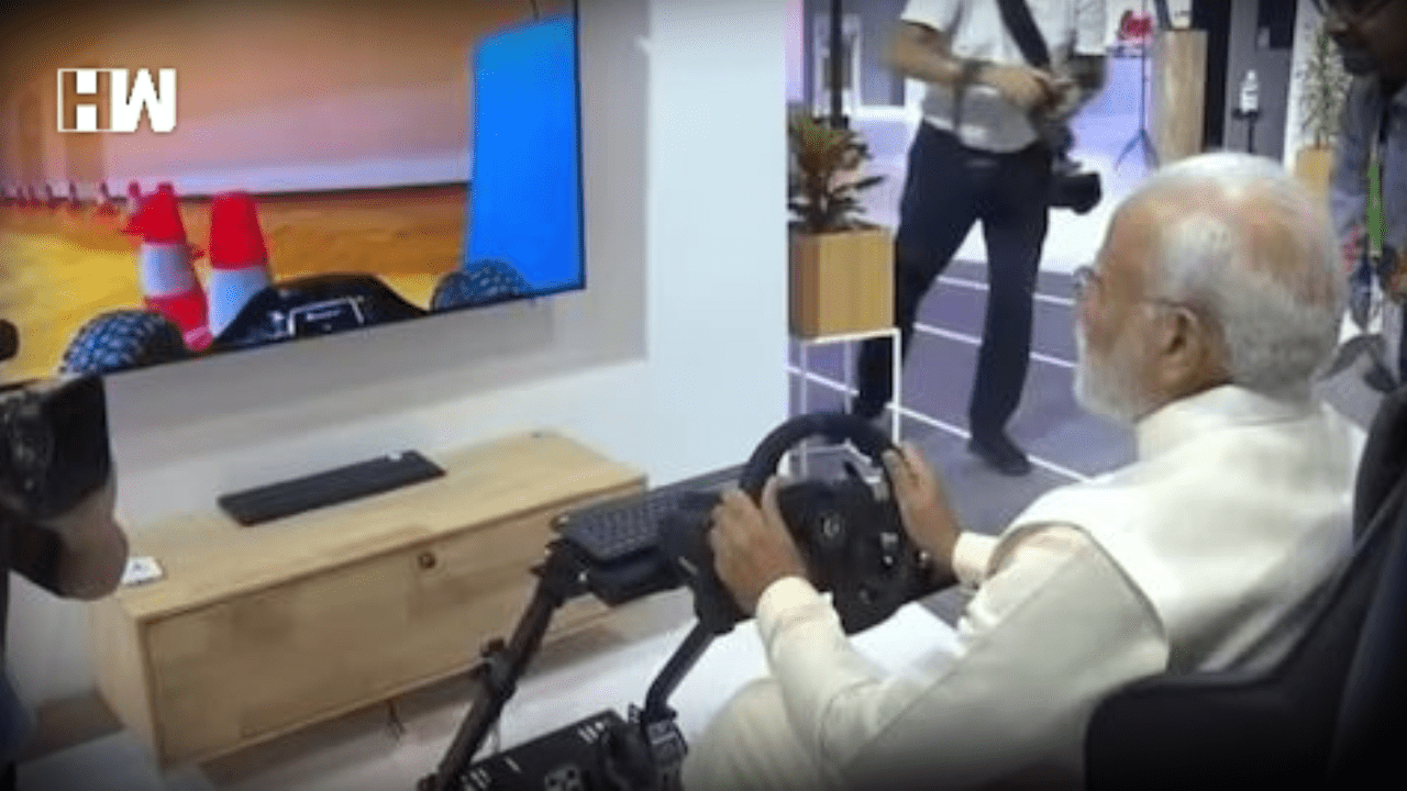 Watch: Mukesh Ambani & Akash Ambani Give A Demo Of 5G Services To PM ...