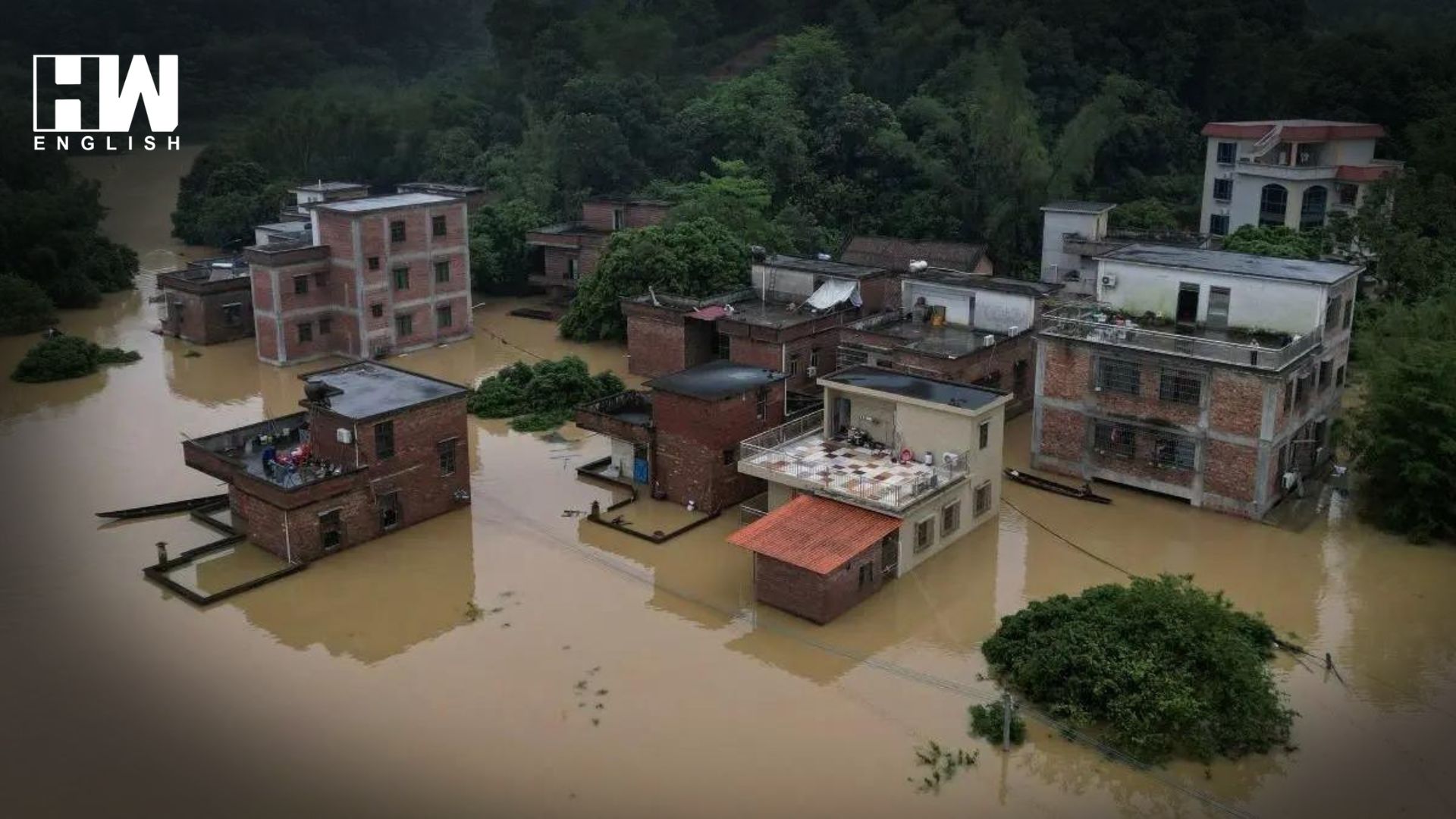 4 Dead, 110,000 Relocated In Southern China Floods - HW News English